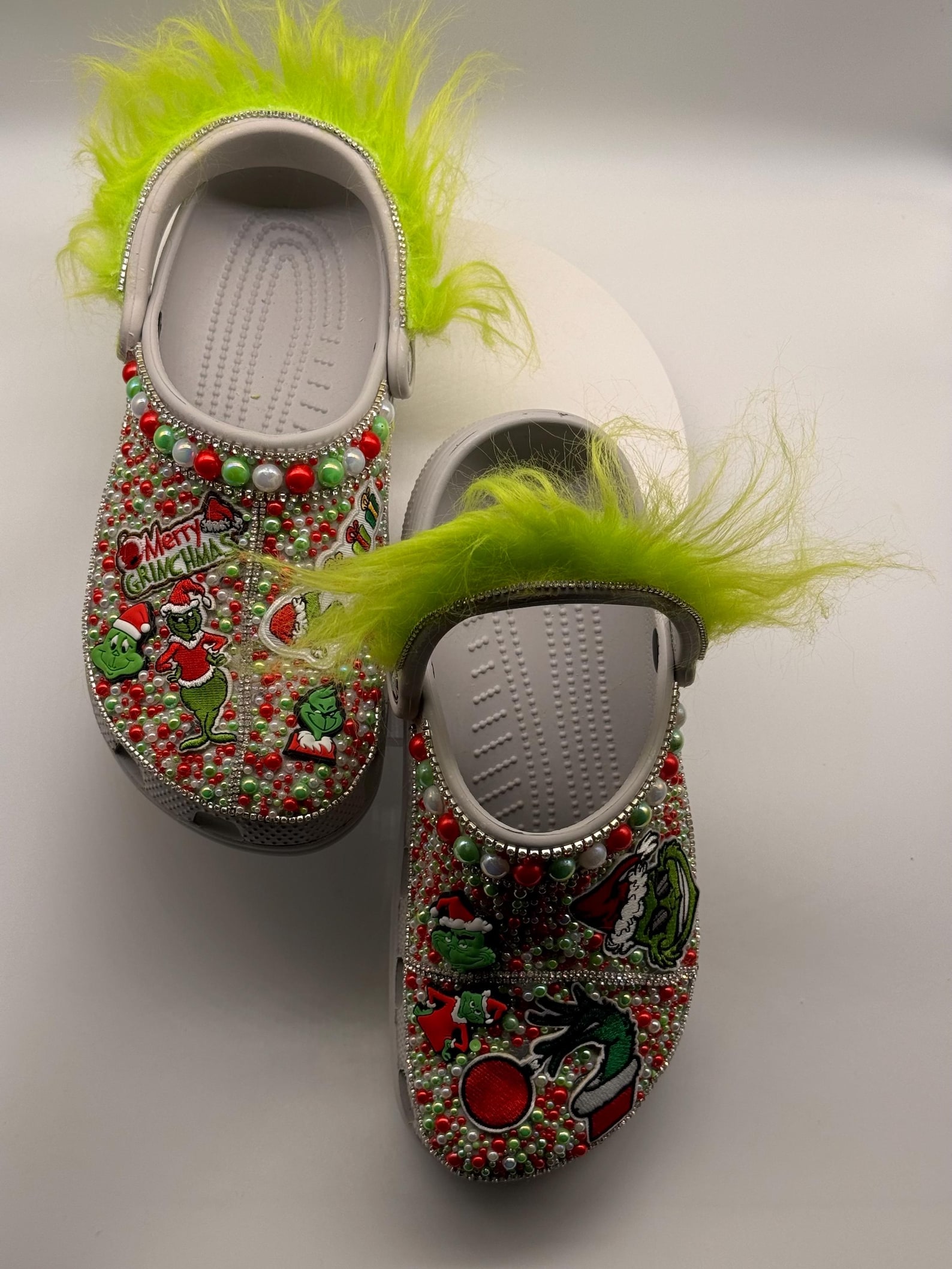 Personalized Bling Grinch Themed Crocs - Etsy