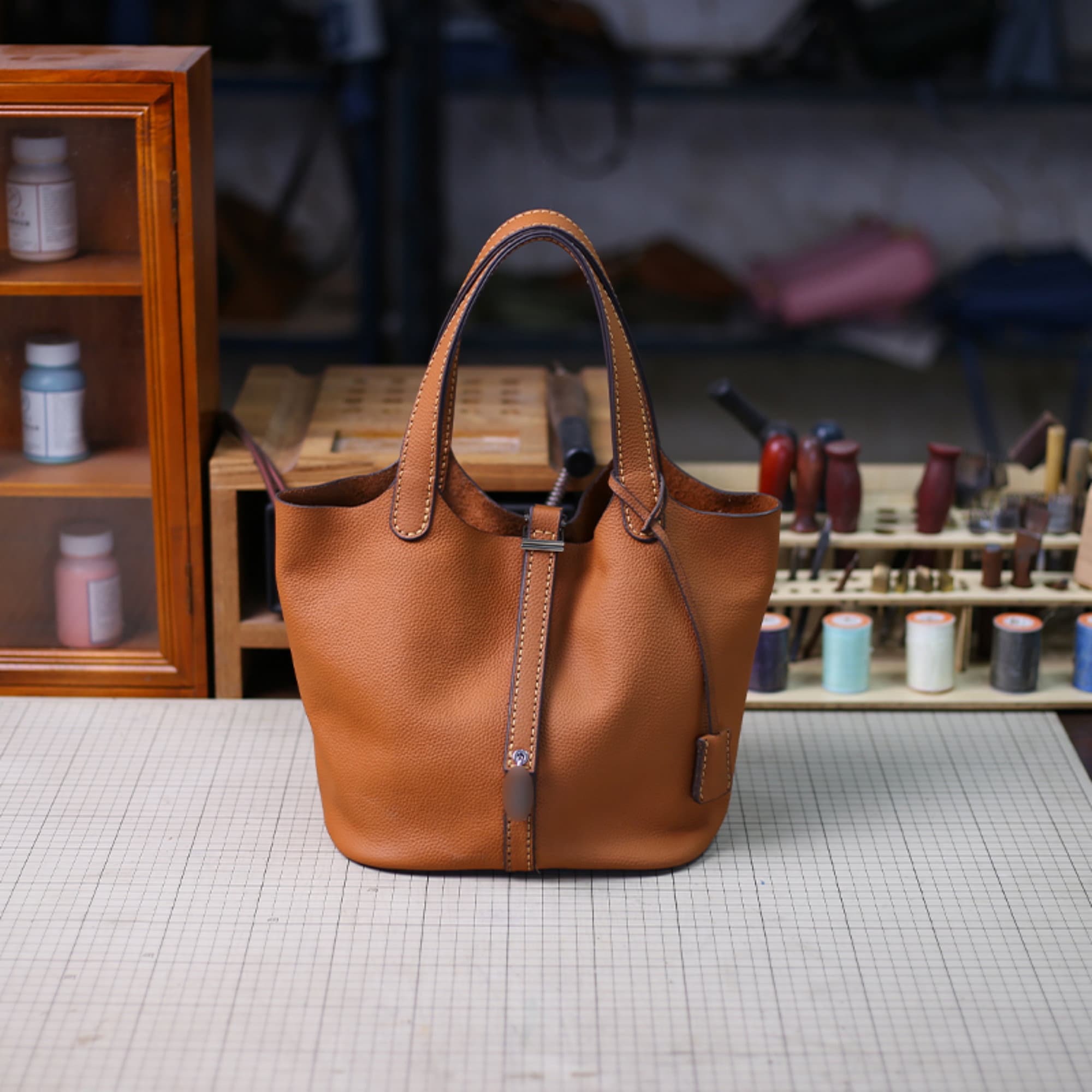 DIY Leather Bucket Bag Kit: Full-grain Leather, Tutorial Video - Etsy