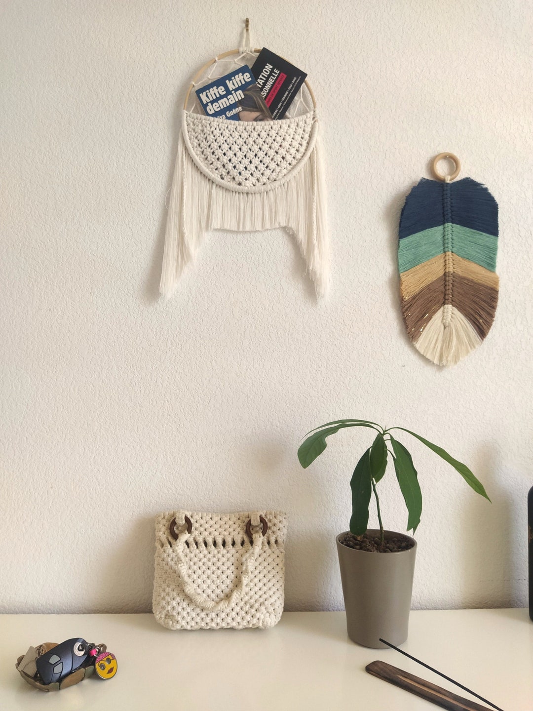 Cathy Macrame Wall Basket, Wall Hanging for Books, Wall Decoration With ...