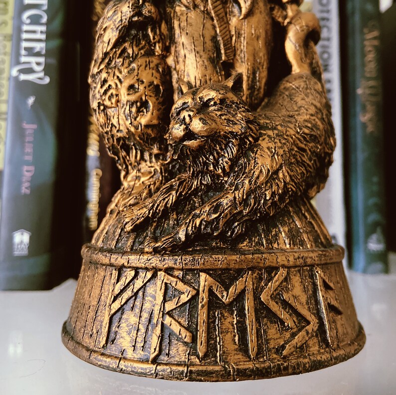 FREYJA RESIN STATUE Goddess of Love, Magic, and Witchcraft Norse ...