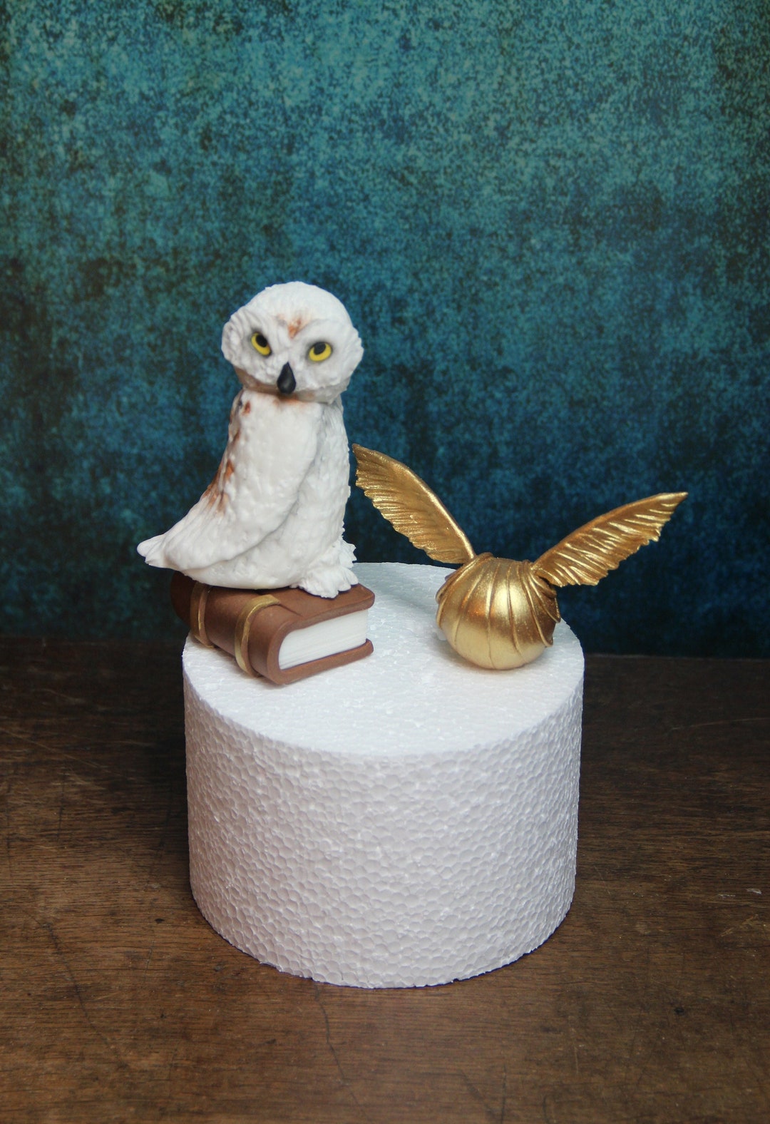 Harry Potter Snitch & Owl Hedwig Inspired Edible Handmade 3D Cake ...