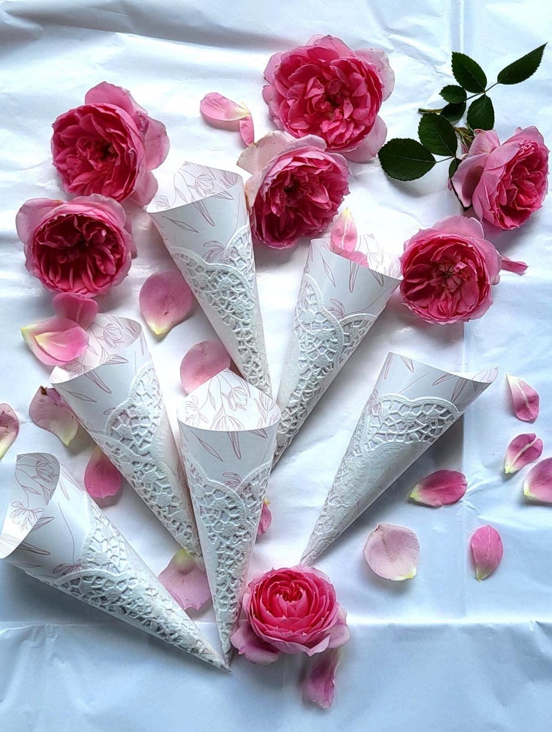 Lace Paper Petal Cones: Wedding Confetti Toss - Etsy