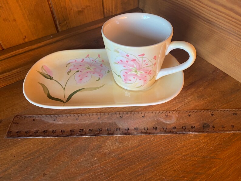 Whittards of Chelsea Amaranta Hand Painted Cup and Saucer - Etsy UK