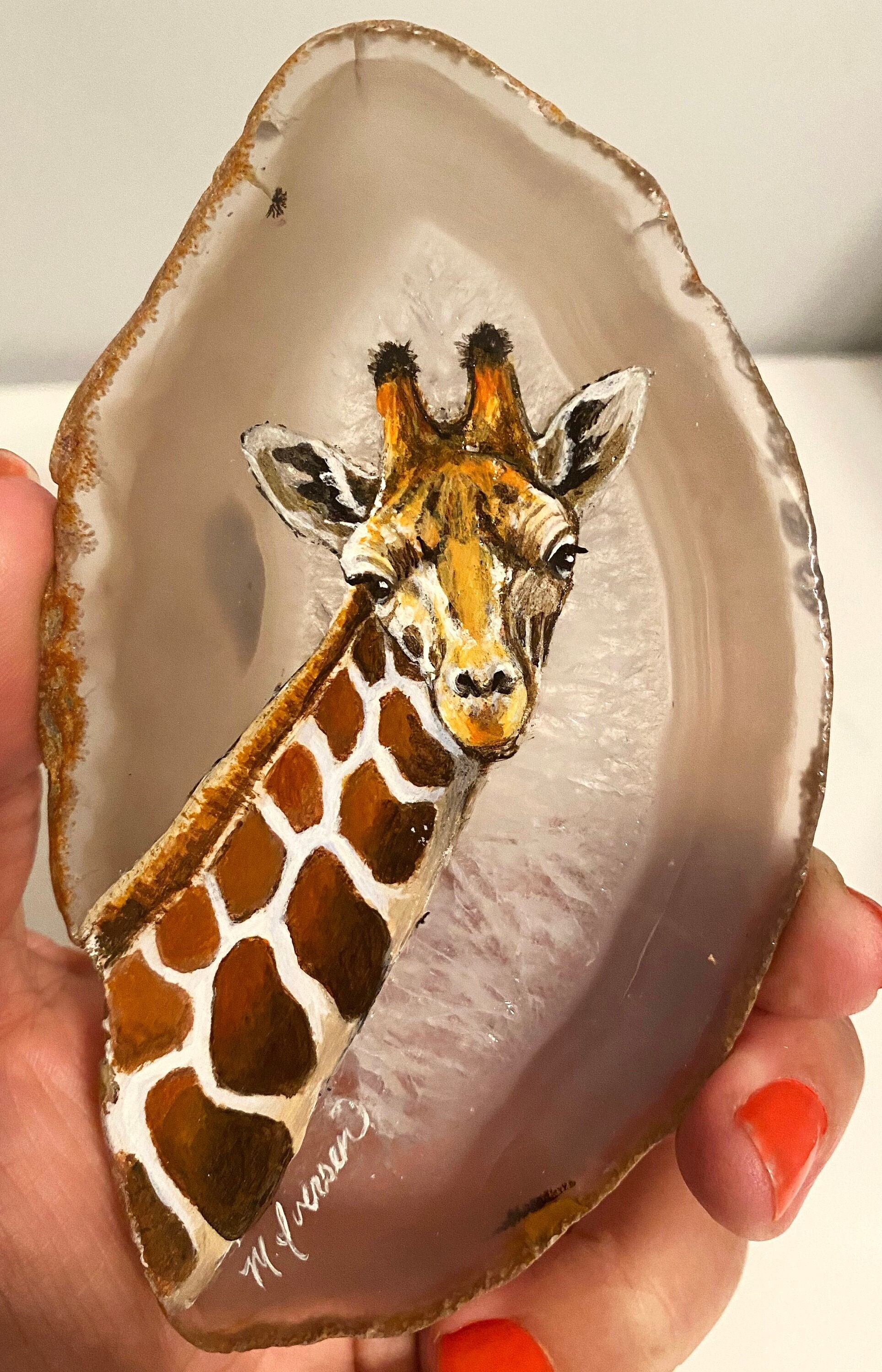 Home & Living Home Décor realistic custom Handpainted giraffe on agate ...