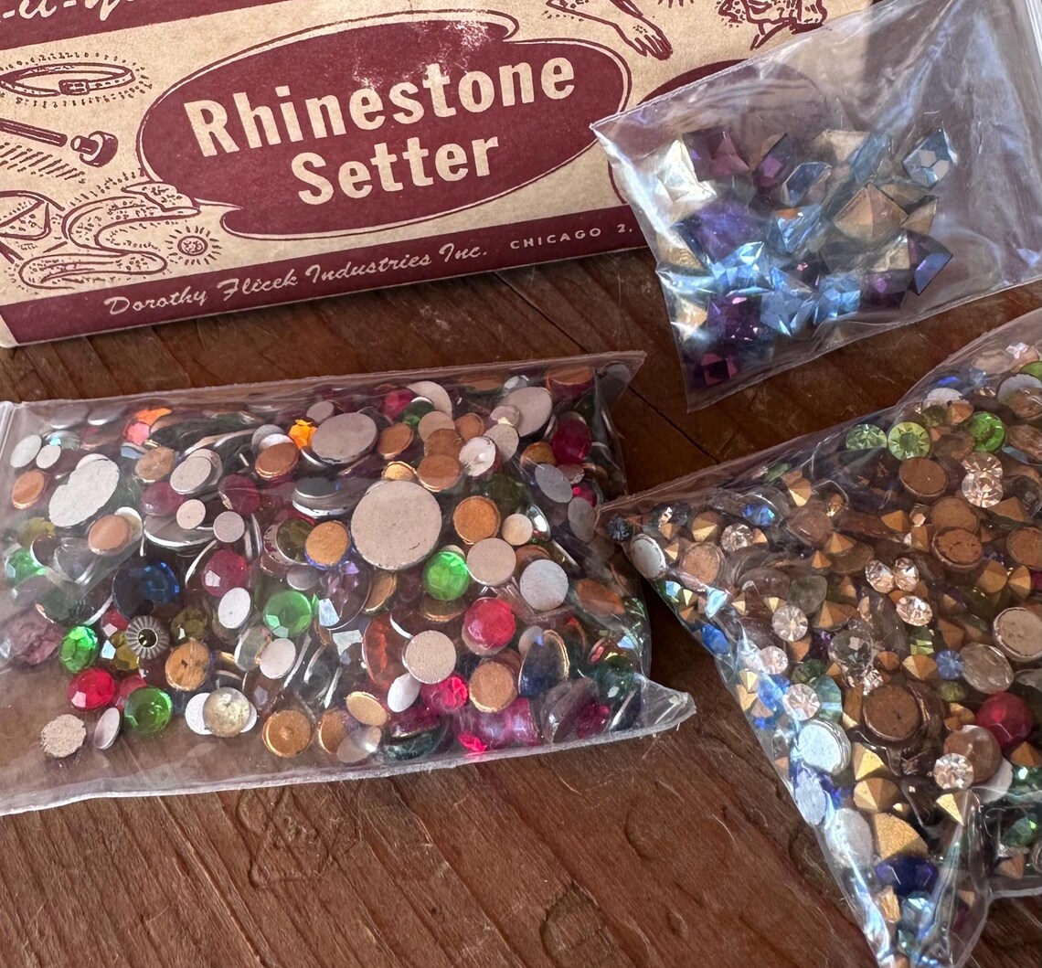 1,000 Glass Rhinestones & Vintage 1950s Rhinestone Setter - Etsy