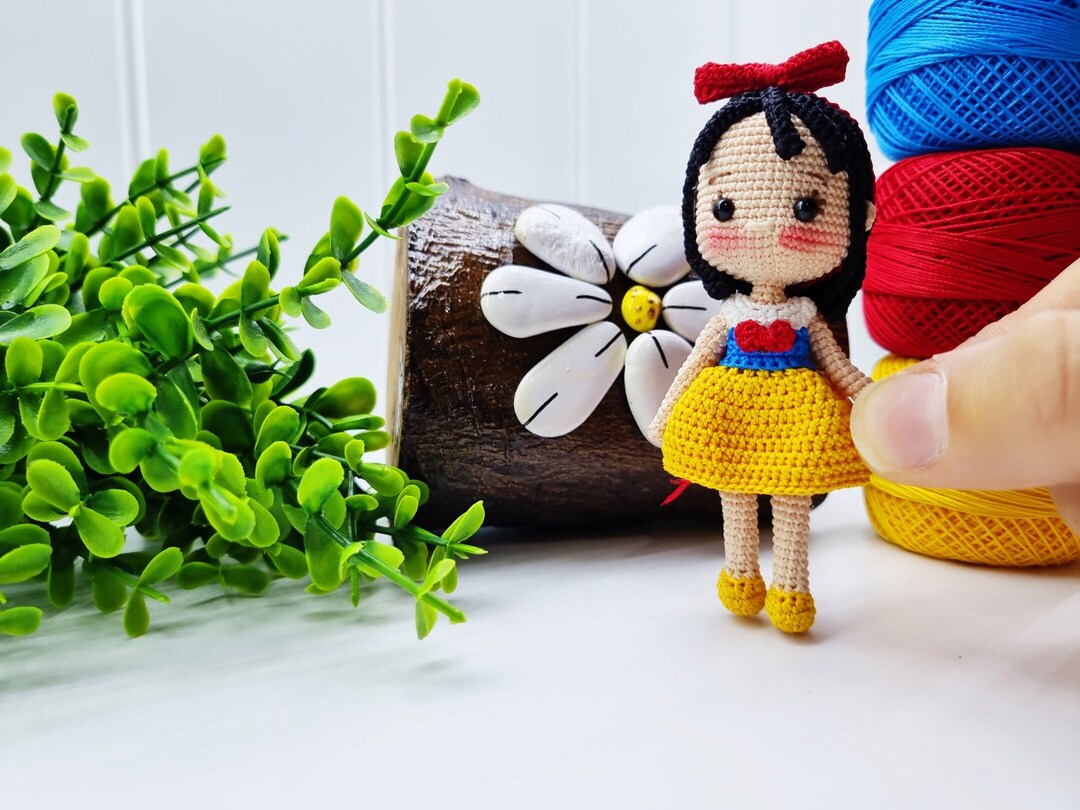 Amigurumi Miniature Snow White Doll Gift - Etsy