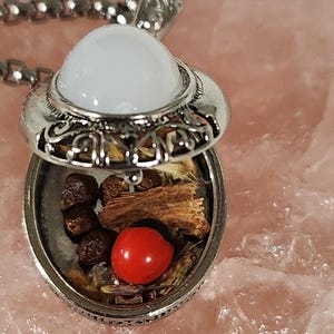 Good Luck Amulet Necklace: Abundance Spell Mojo Bag Charm - Etsy
