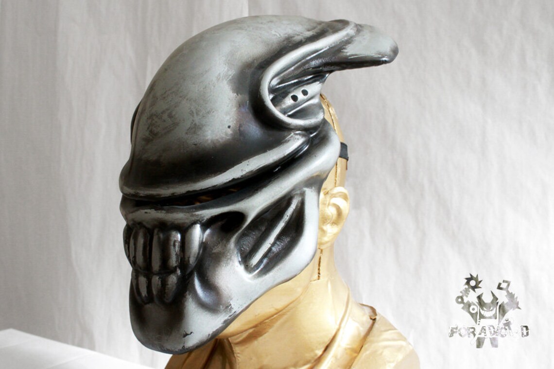 Handmade Serpent Hunter Mask Replica: Wearable Cosplay Prop - Etsy
