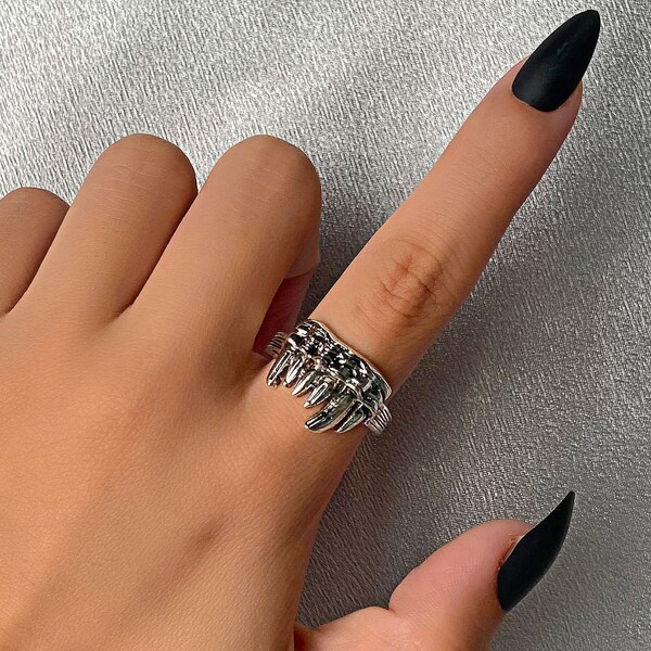 Vampire Teeth Ring - Etsy