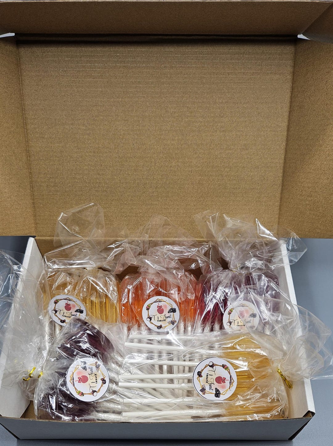Homemade Hard Candy Assorted Flavored Round (48) Lollipops Gift Box ...
