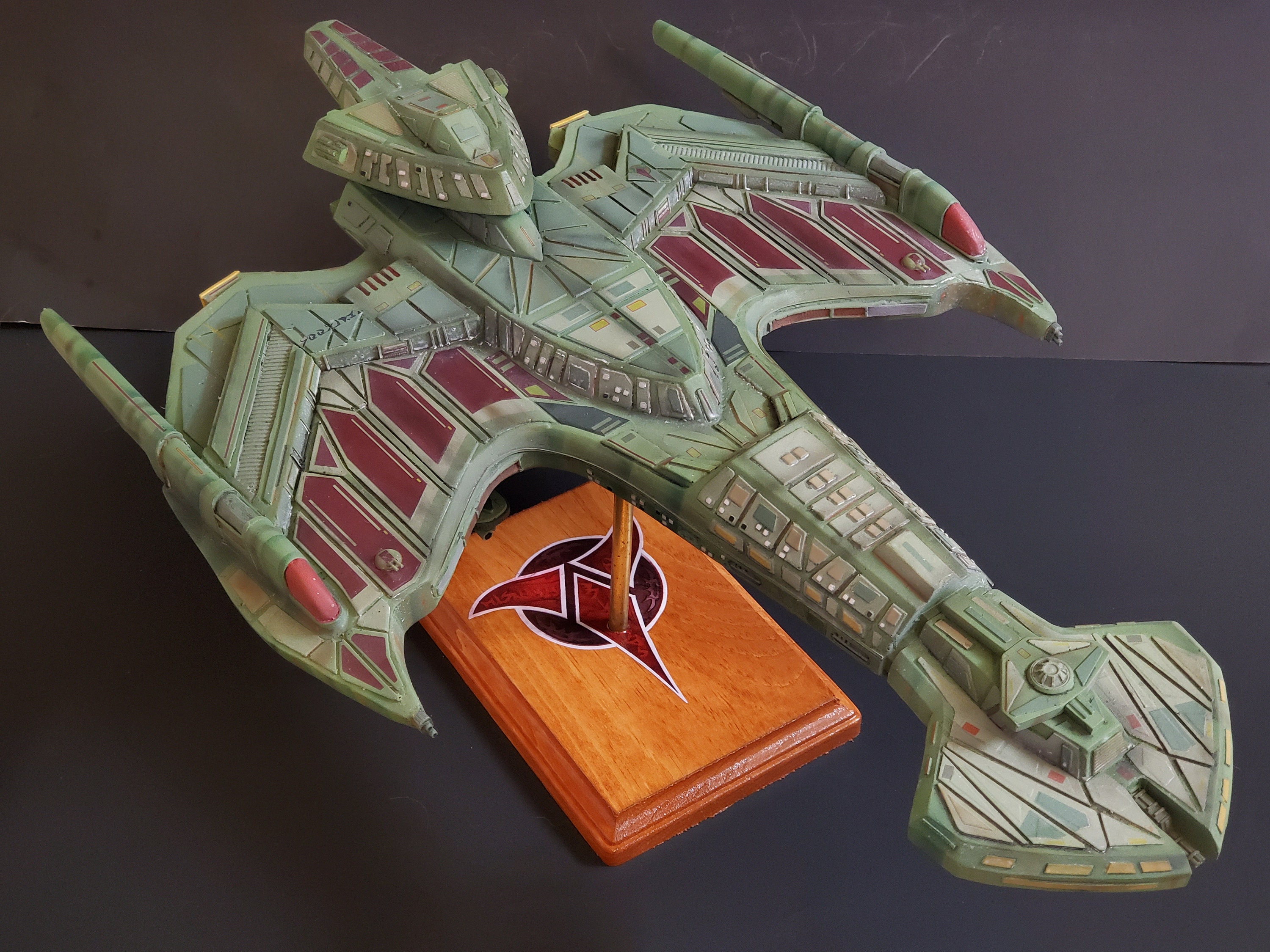 MASSIVE Fully Finished 1/1400 Scale Star Trek Klingon Negh'var Class ...