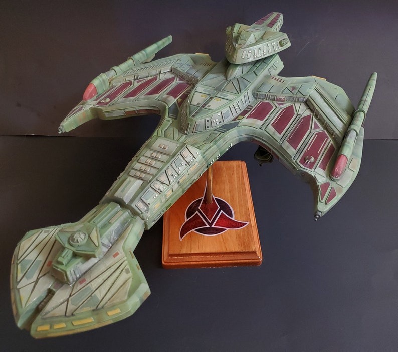 MASSIVE Fully Finished 1/1400 Scale Star Trek Klingon Negh'var Class ...