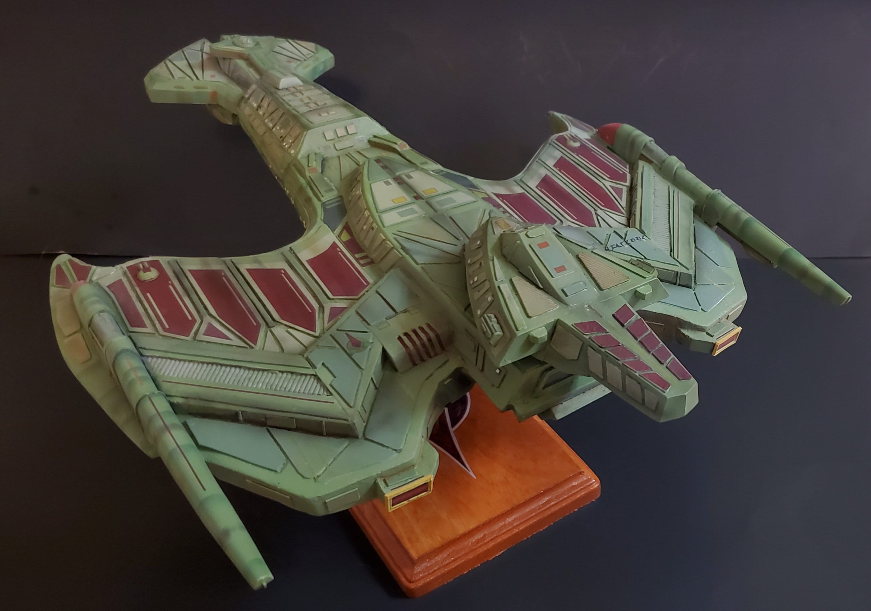 MASSIVE Fully Finished 1/1400 Scale Star Trek Klingon Negh'var Class ...