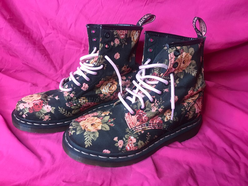 The Original Doc dr Marten's Airwair With Air Cushioned Soles Flowery ...
