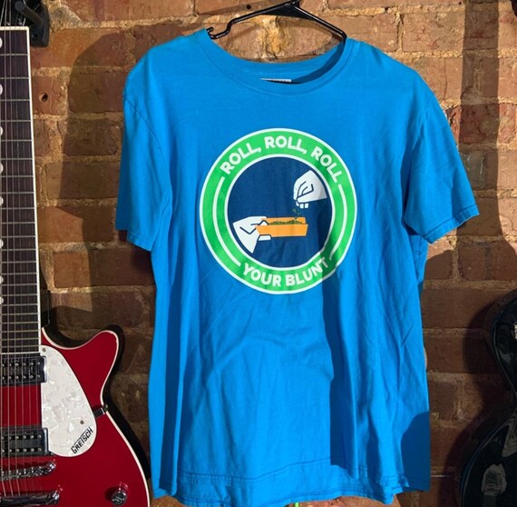 Roll roll roll your blunt large blue graphic tshirt - Gem