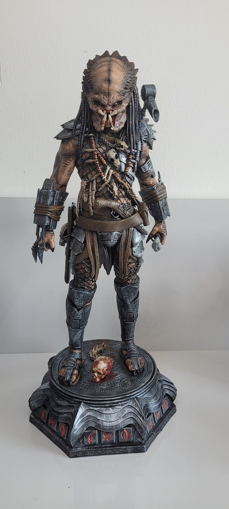 PREDATOR RESIN STATUE - Etsy