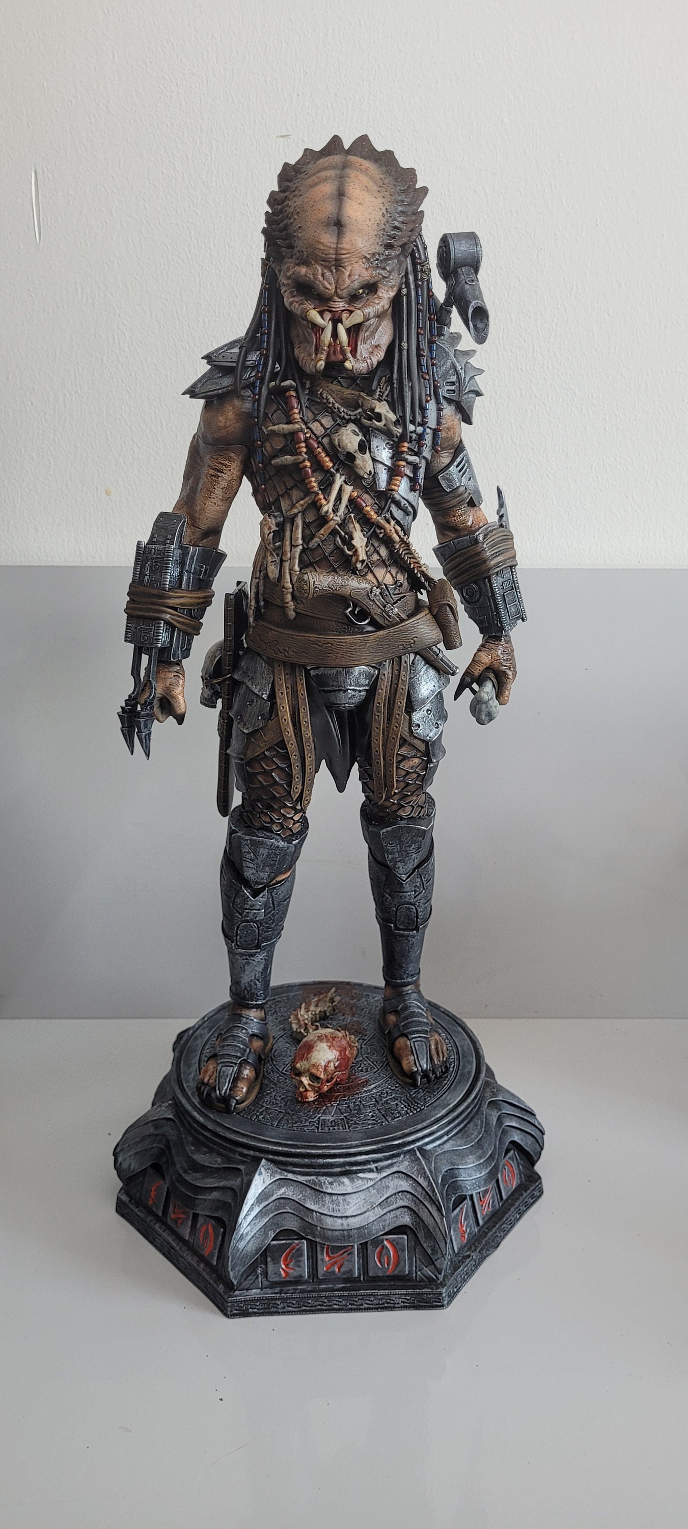 PREDATOR RESIN STATUE - Etsy