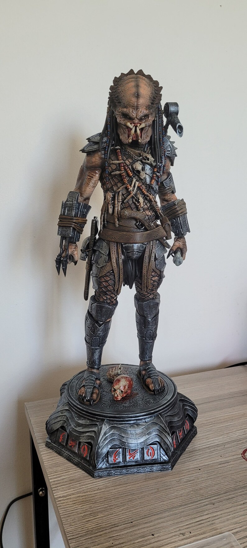 PREDATOR RESIN STATUE - Etsy