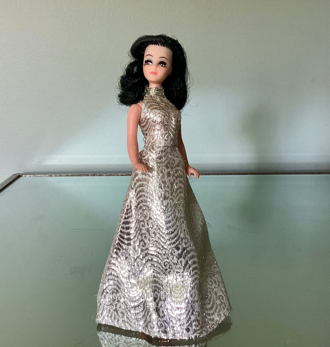 Dawn Doll MELANIE, MODELING Agency Doll With BLACK Curly Hair, White ...