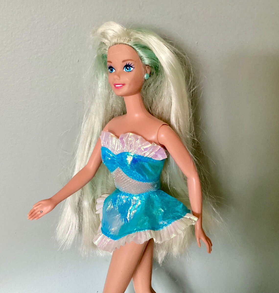 FOAM ‘n COLOR Barbie, Long Blonde Hair, IRIDESCENT Blue Dress, Blue ...