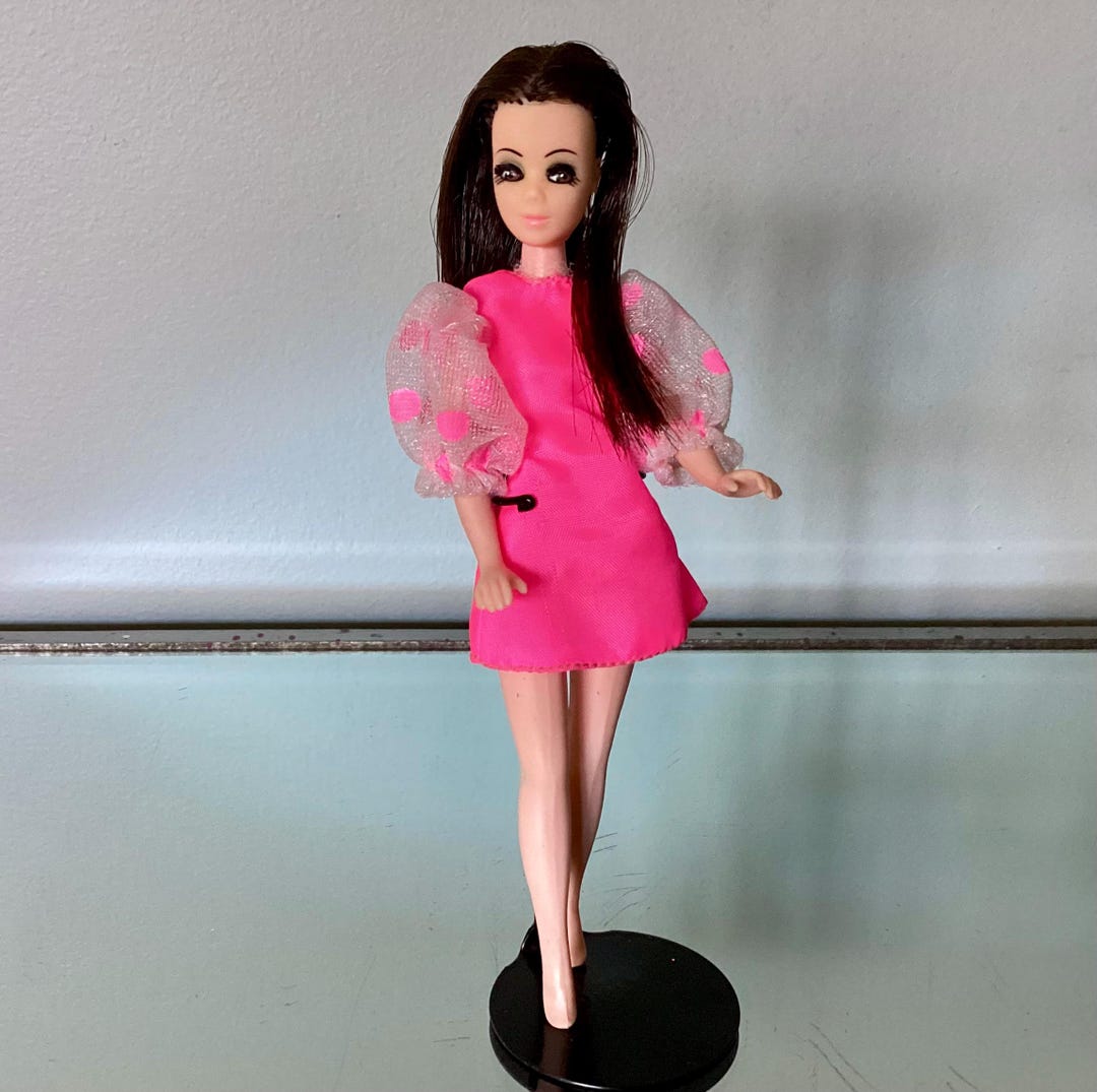 Dawn Doll ANGIE, Brunette With Brown Eyes, Wearing Original HOT Pink ...