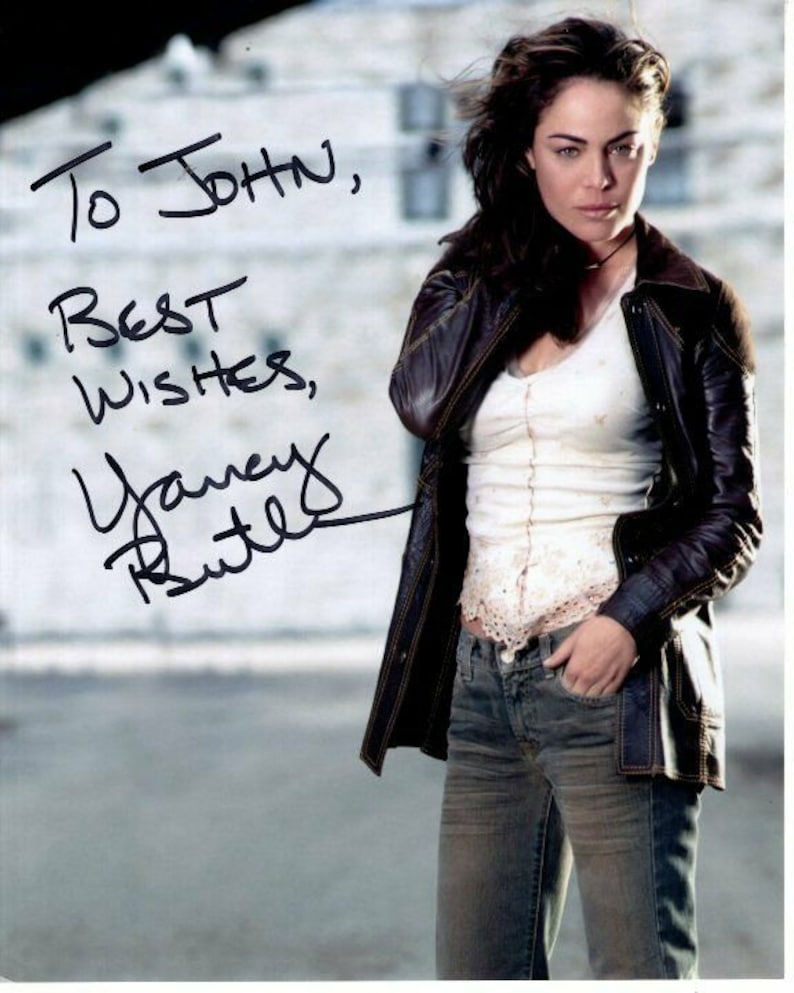 Yancy Butler Signed Witchblade Det. Sara Pez Pezzini Photograph - to ...