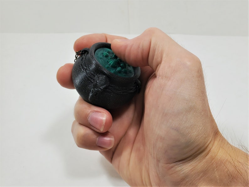 Witch's Cauldron Sensory Fidget Toy - Spooky Scary Halloween Desk Toy ...