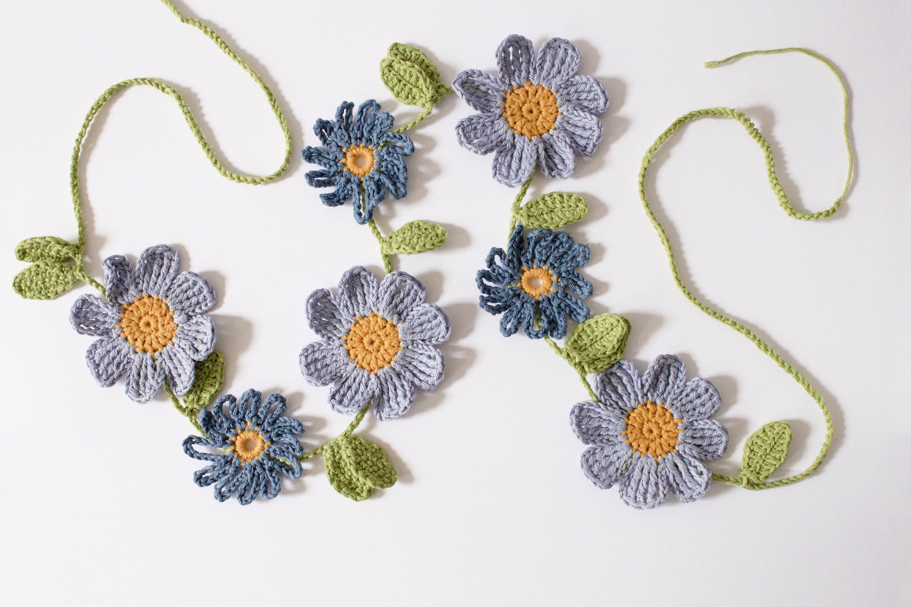Crochet Blue Daisy Flower With Leaves Wall Hanging Bunting - Etsy