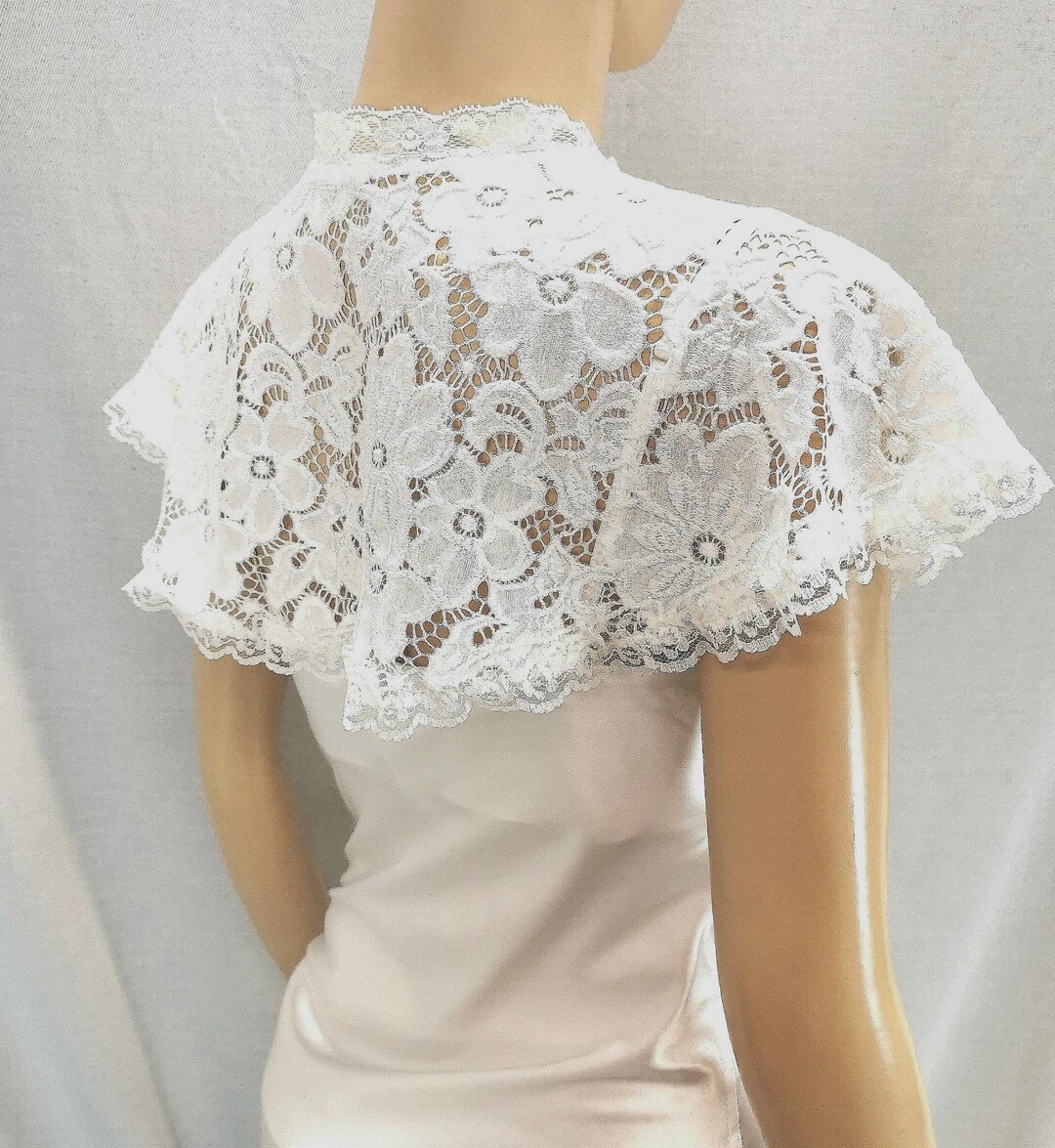 White Lace Cape for a Wedding Dress. Lace Cape. - Etsy