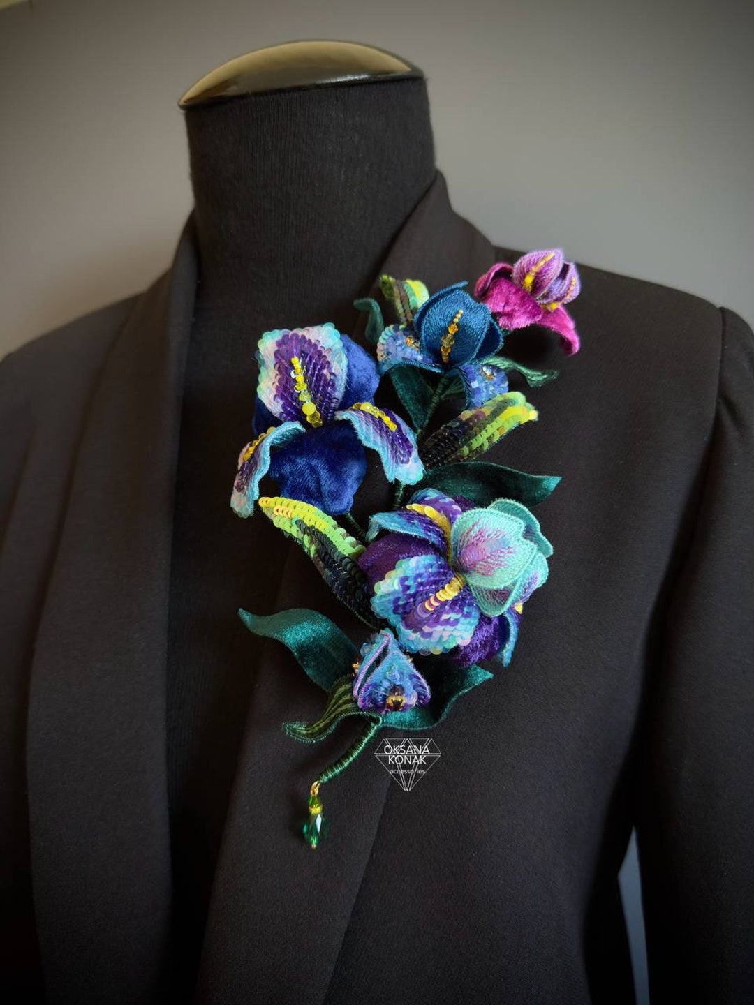 Luxury Dark Blue Flower Brooch/elegant/brooch Iris Flower/handmade ...