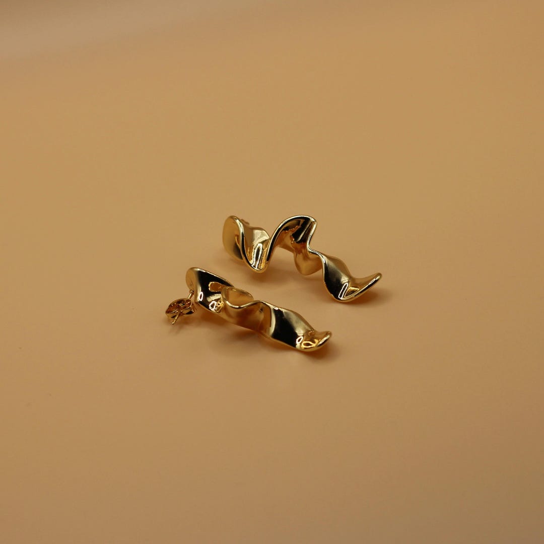 Gold Fluid Wavy Earrings | Gold Abstract Wave Earrings | Modern ...