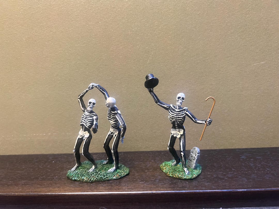 Lemax: Dancing Skeletons - Spooky Town Signature Collection; LEMAX ...