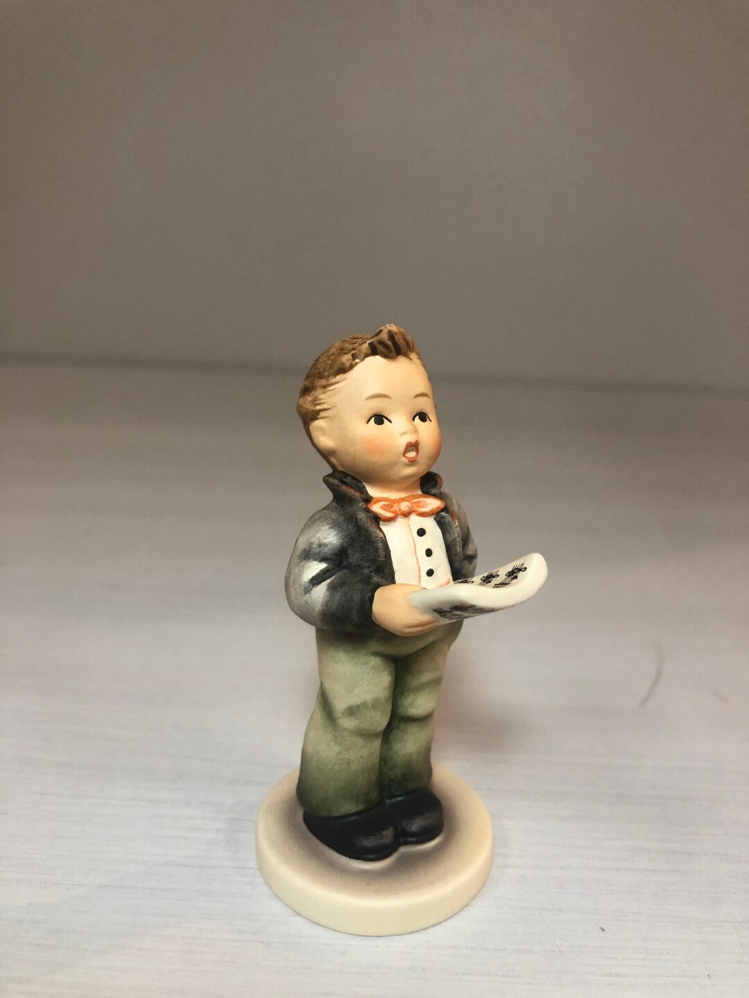 1986 Vintage Goebel Hummel Figurine; Soloist #135 TMK-6 - Etsy