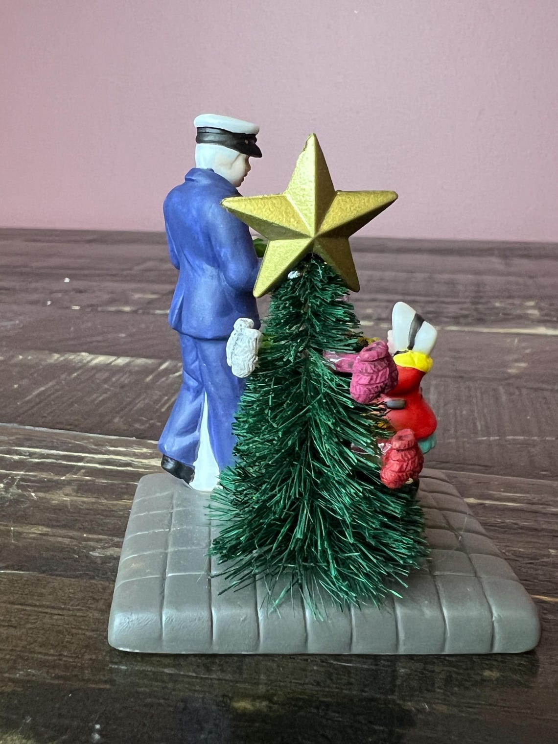 Dept 56: Mitten Drive - Christmas in the City Series; Department 56 ...
