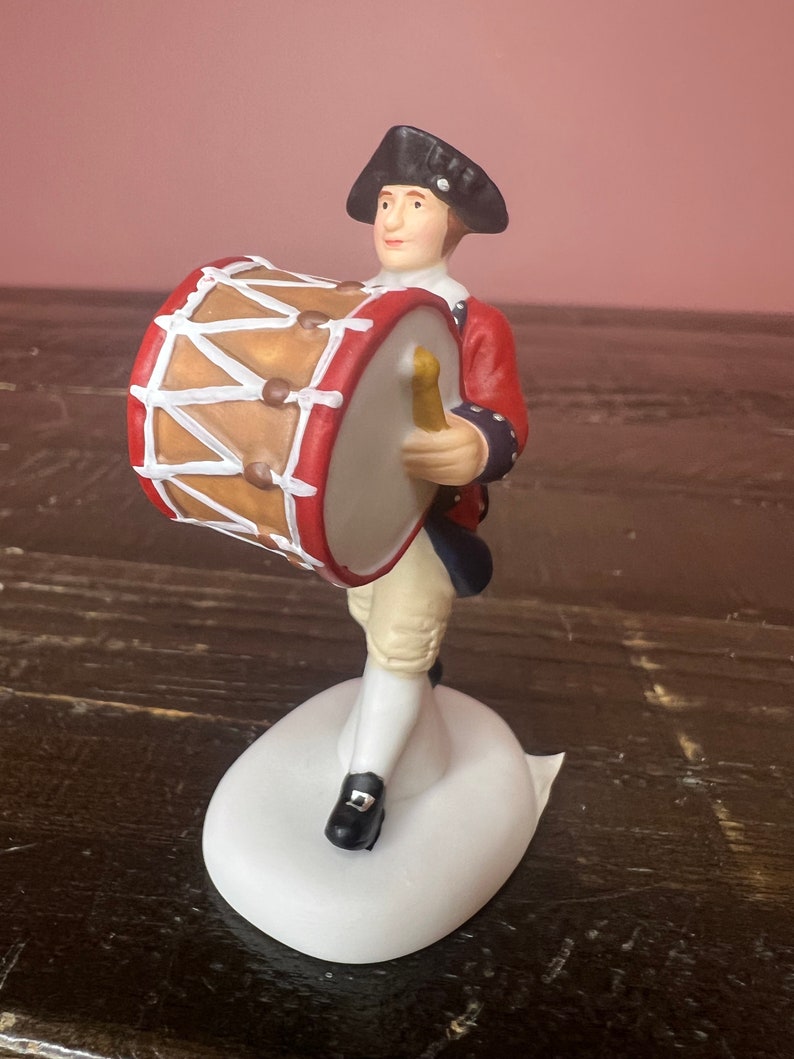 Dept 56: Drum Major and Bass Drummer - Williamsburg Collection ...