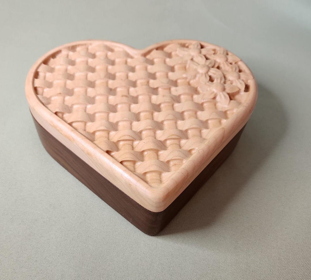 Maple and Walnut Heart Box With Basketweave Engraved Design - Etsy