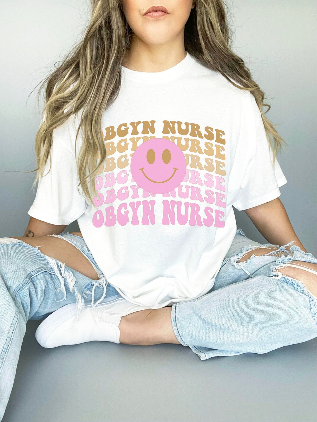 OBGYN Nurse Vibes Groovy Tshirt Cute OB Graphic Crewneck Tee Gift Retro ...