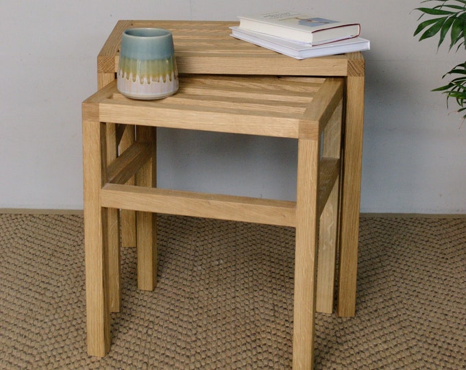 Hocker Anton aus Eiche handgemacht in Südtirol - Beistelltisch - Ablage ...
