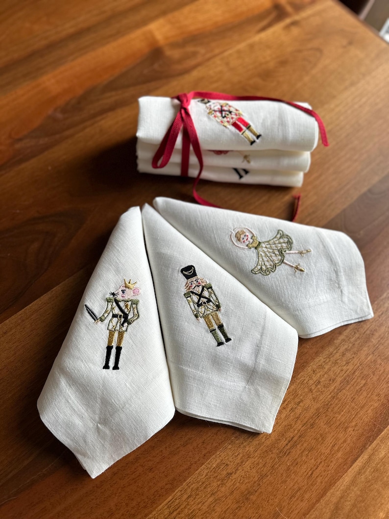 Embroidered Nutcracker Linen Napkins, Christmas Table Decor - Etsy