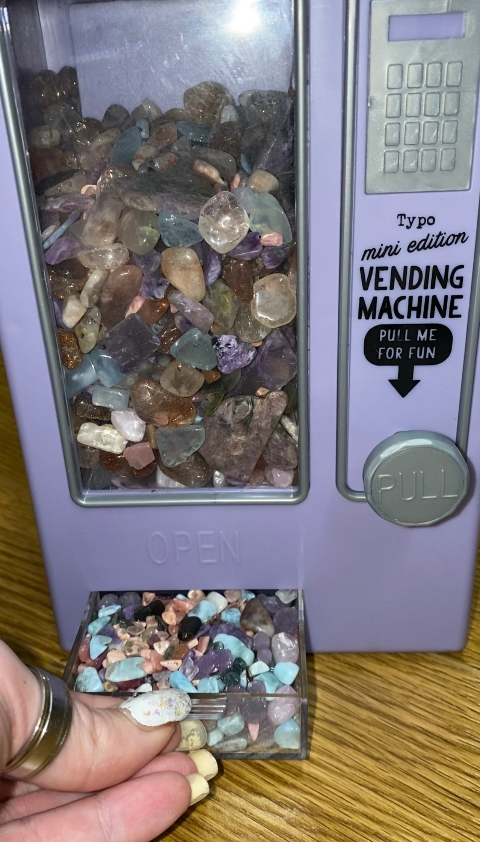 Crystal Chip Vending Machine RARE , Lucky Dip (mini Vending Machine NOT ...