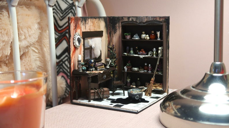 Witch Room Diorama, Miniature Witchcraft, Halloween Diorama Art ...