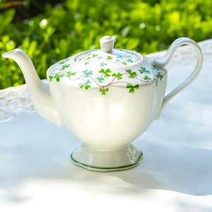 Shamrock 9-piece Fine Porcelain Tea Set 1 Teapot 4 Cups With - Etsy