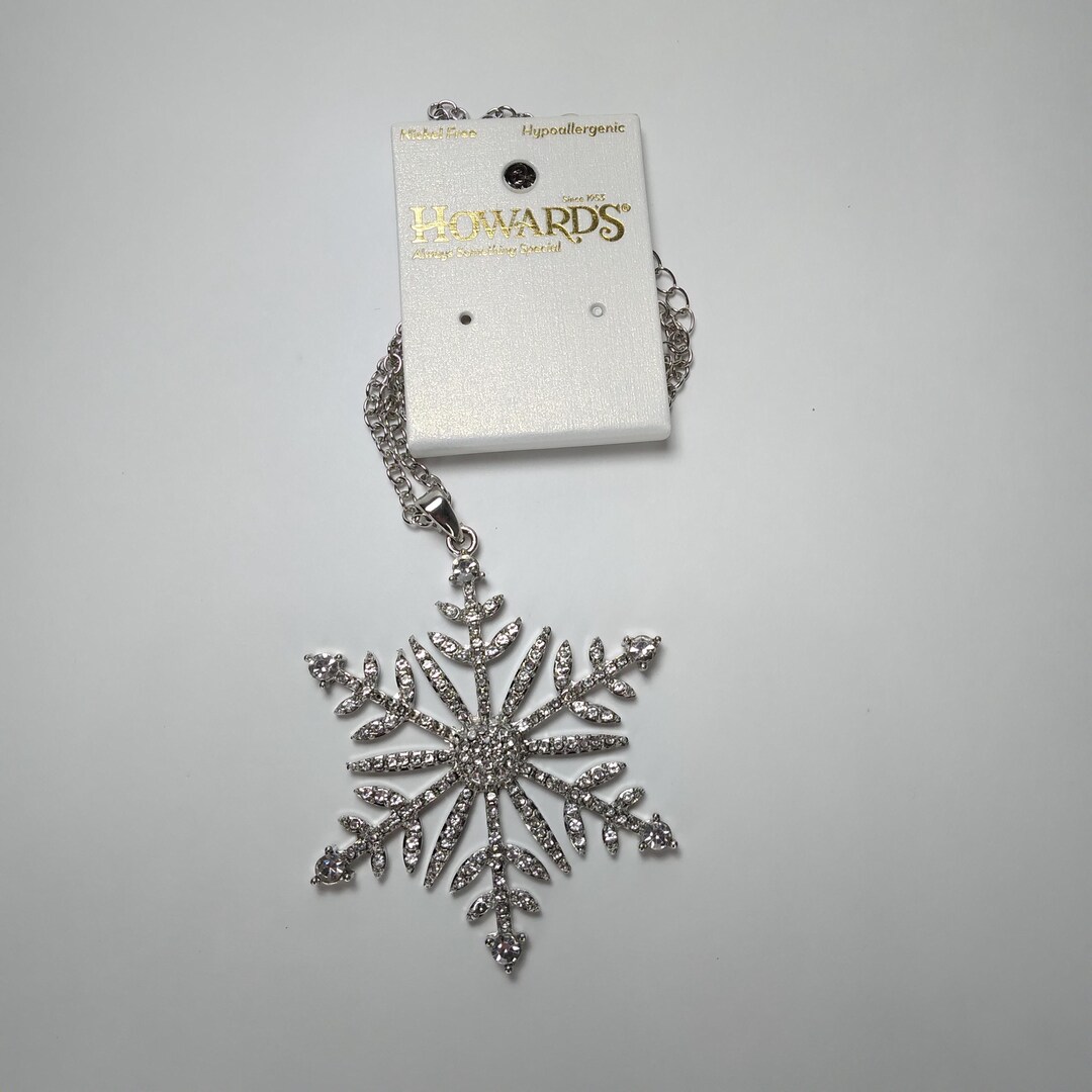 Howard's Brand Silver Tone Sparkly Large Snowflake Pendant Necklace ...