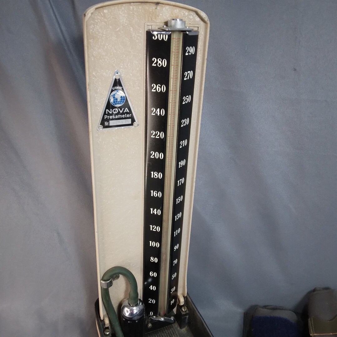 Nova Presmeter Sphygmomanometer, Germany No. 20269 | Vintage Blood ...