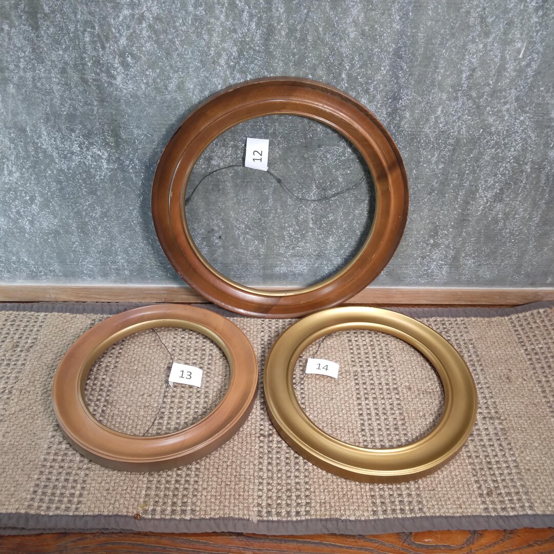 One Round Wood Collector Plate Frame You Pick, Bard's or Unmarked ...