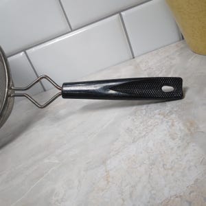 Vintage Primitive Ecko Black Corn Cob Handle Sieve Strainer Metal Mesh ...