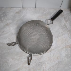 Vintage Primitive Ecko Black Corn Cob Handle Sieve Strainer Metal Mesh ...