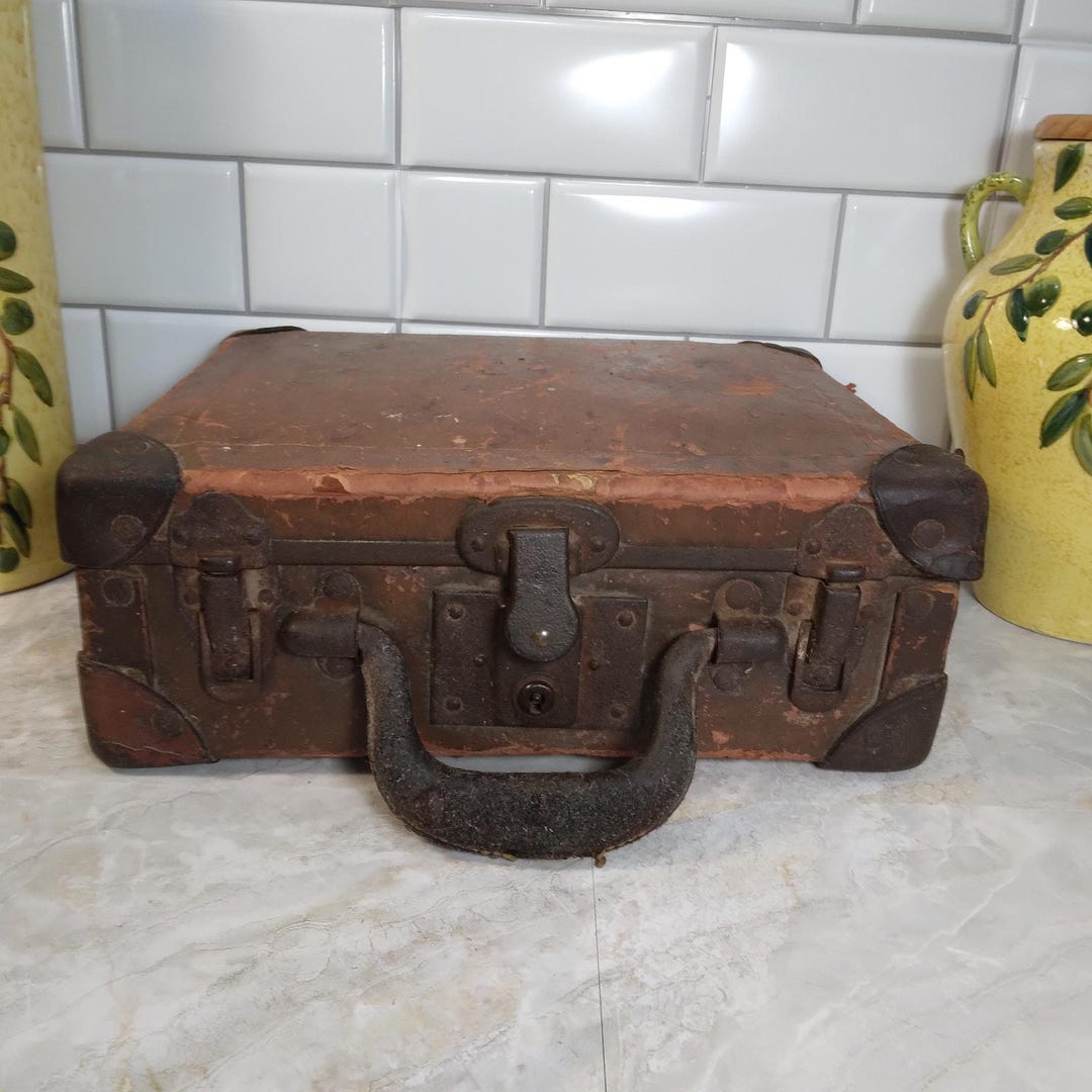 Antique Vintage Small Hardside Suitcase / Travel Case, Rustic Tattered ...