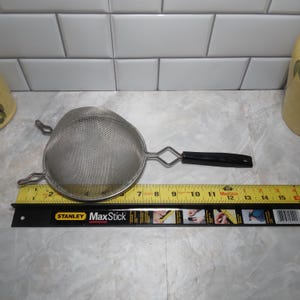 Vintage Primitive Ecko Black Corn Cob Handle Sieve Strainer Metal Mesh ...