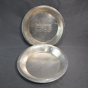 Pair of Round Metal Pie Pans, Vintage Betty Crocker Pies 9 Inch Baking ...
